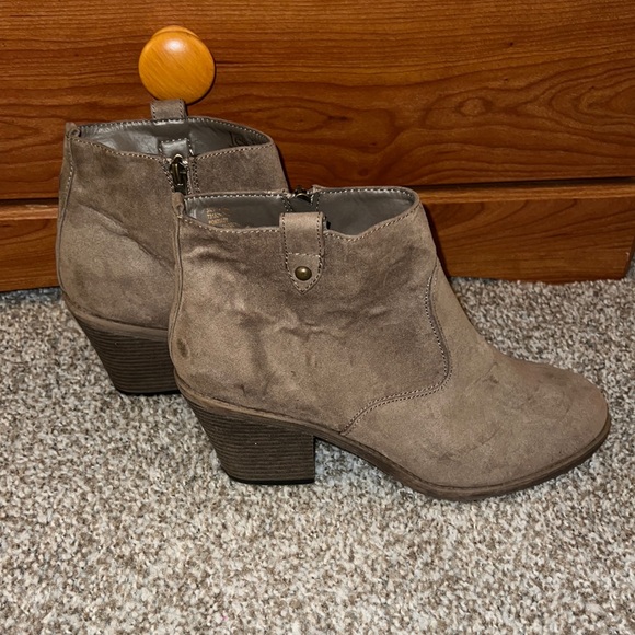 Jessica Cline | Shoes | Jessica Cline Heeled Booties | Poshmark